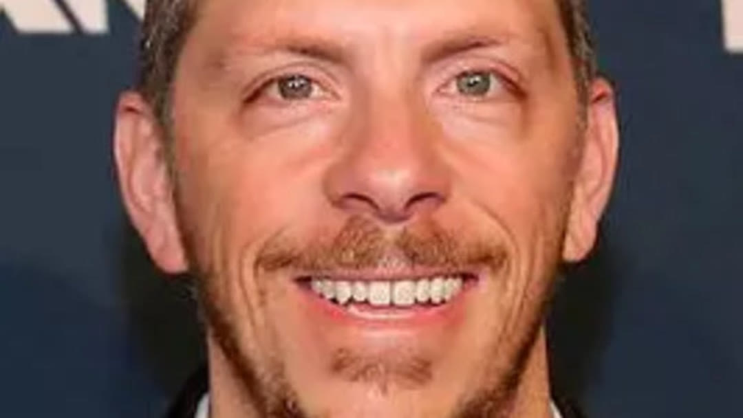 Stephen Falk-Stephen Falk | iQIYI